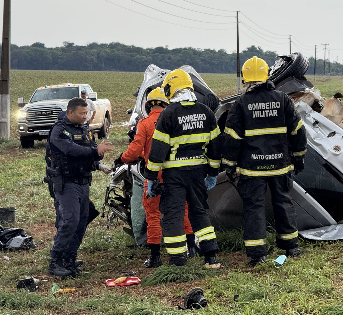 Acidente entre utilitários deixa um morto na estrada do Morocó em Lucas ...
